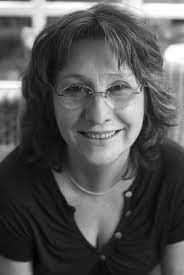 Mi biblioteca de la 126: CARTA DE DRÁCULA A SU TIA. EMA WOLF