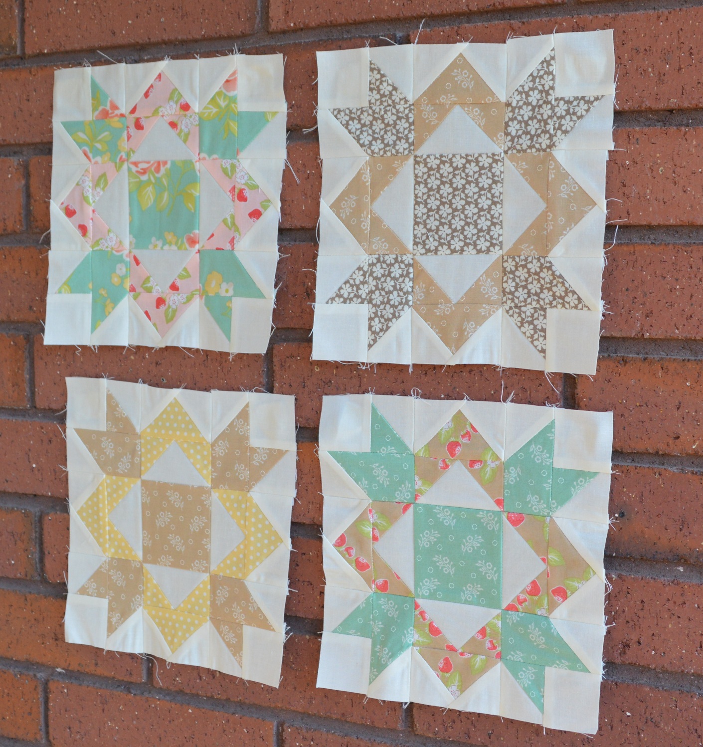 Happy Quilting: Crossroads Quilt Along - Family Block