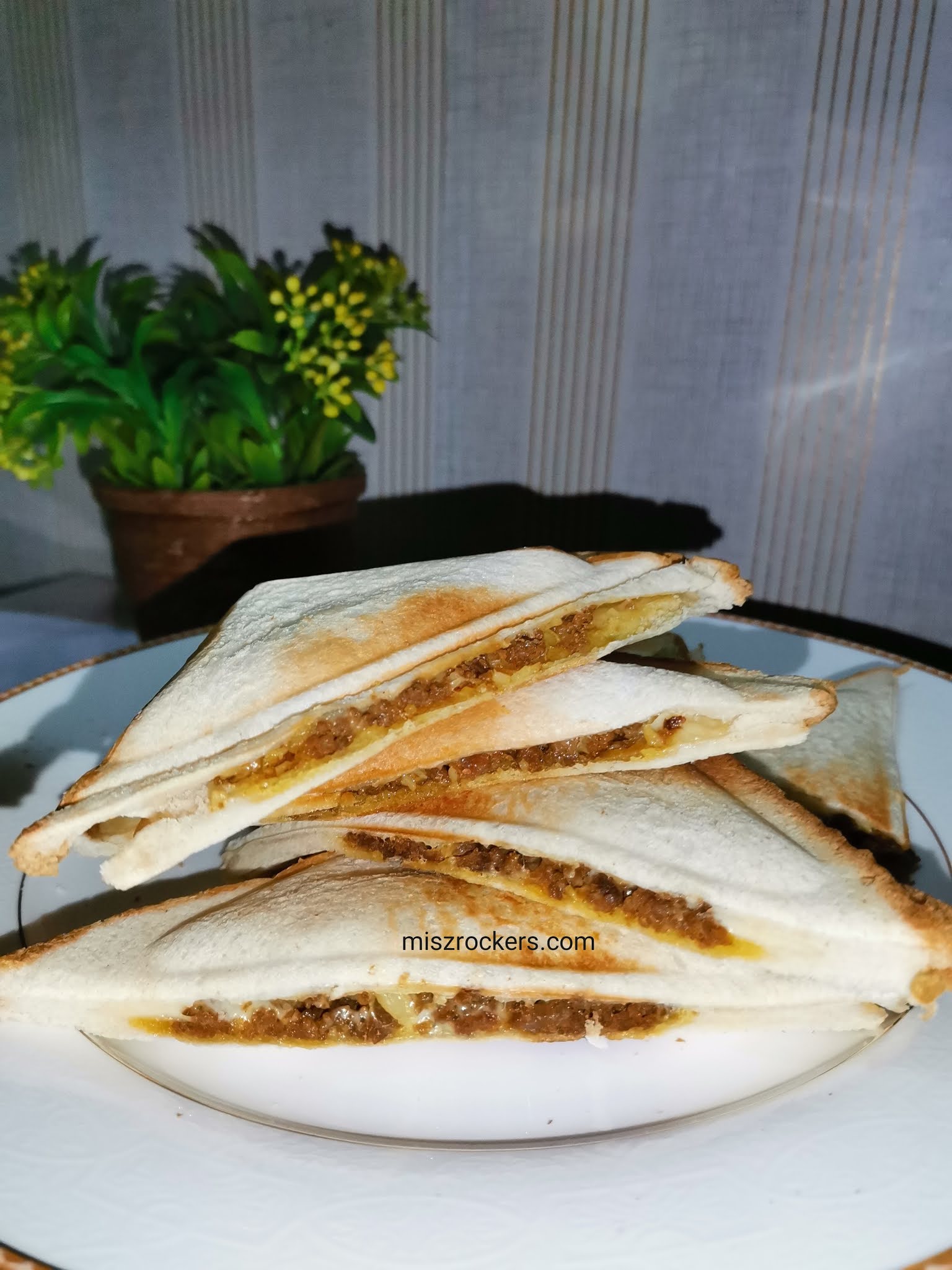 SANDWICH DAGING CHEESE YANG MUDAH DAN SEDAP | Ceritera Si Gadis Biru