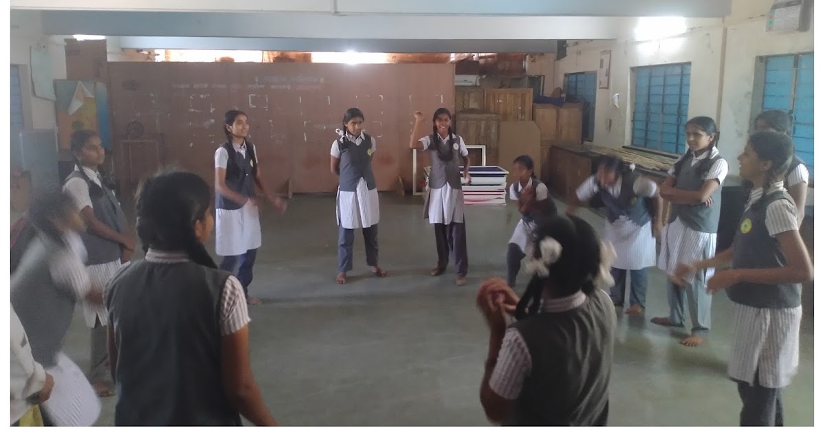 Cooperative Juggling Game