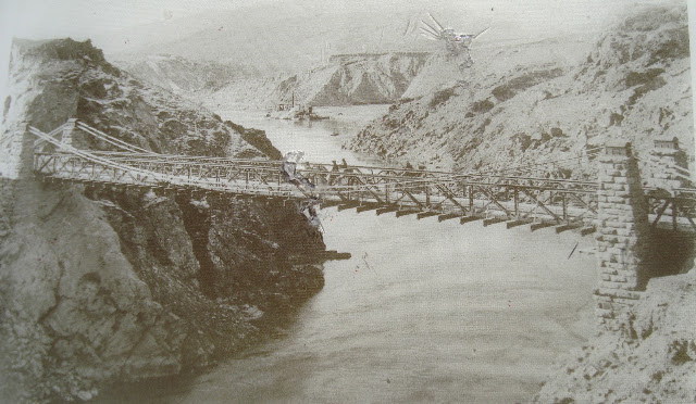 The Field of Gold: Bannockburn Bridge. Central Otago. The old and the new.