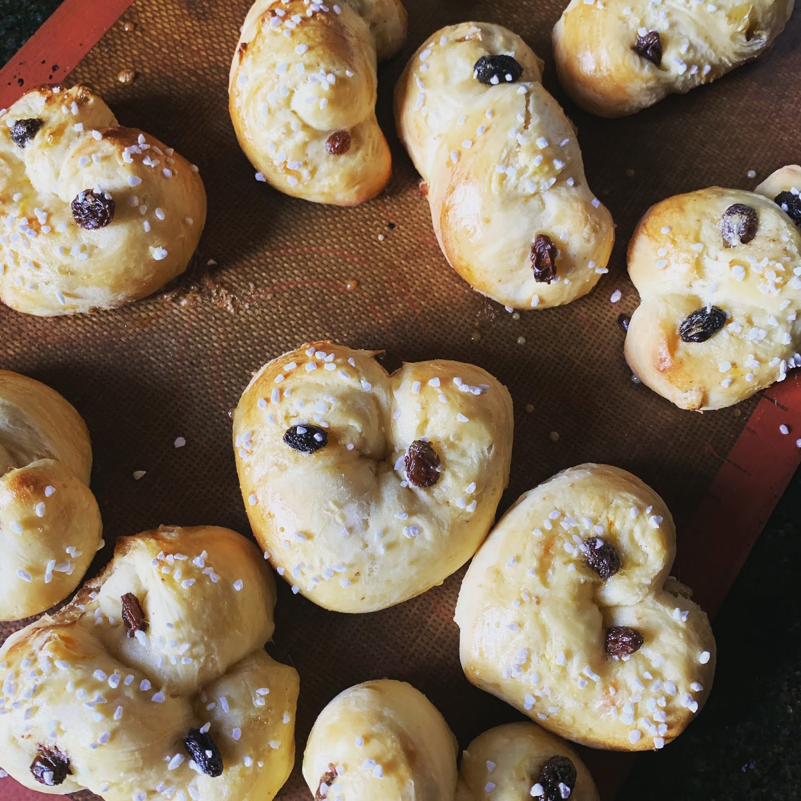 12-13 St. Lucia Buns LUSSEKATTER