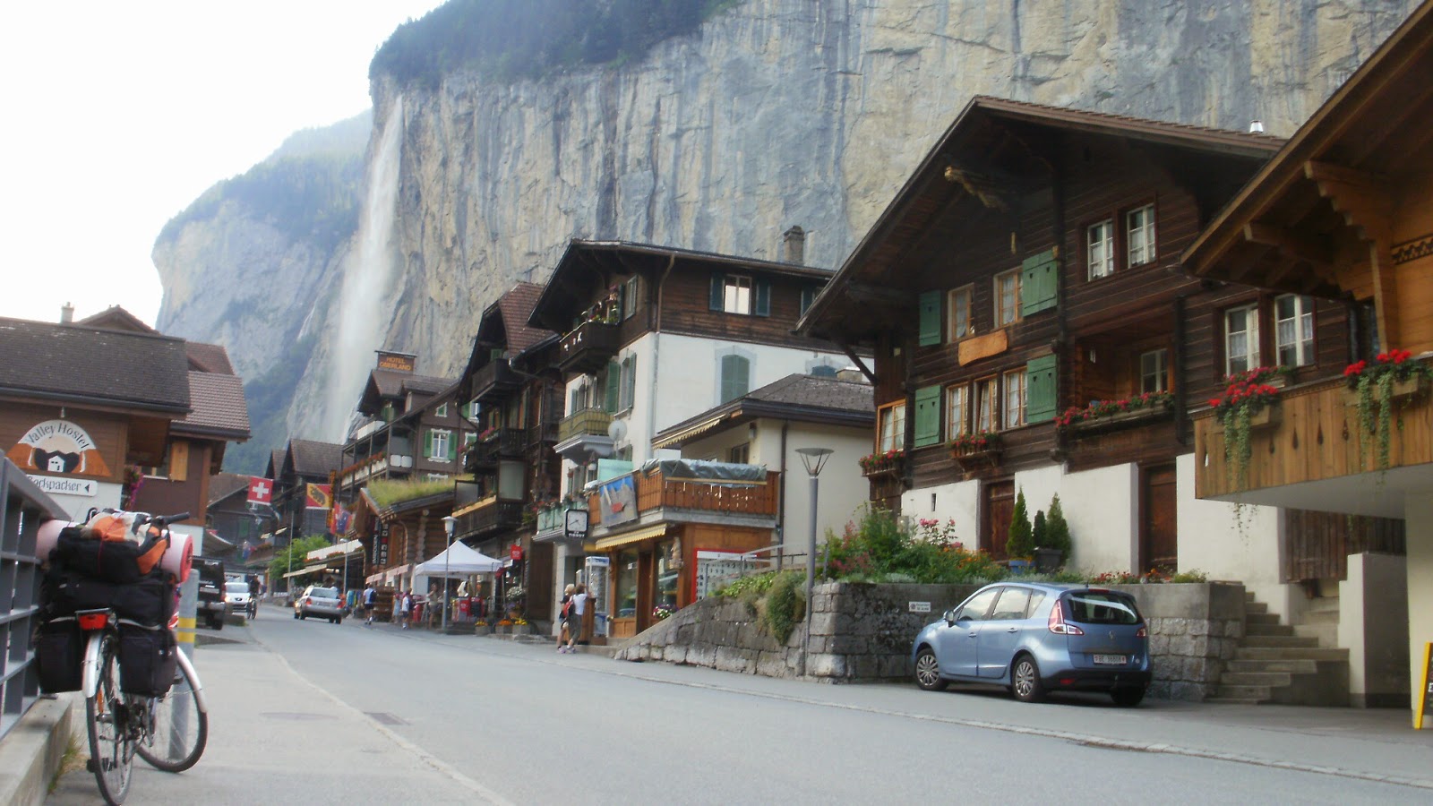 EXCURSII CU BICICLETA: Elvetia