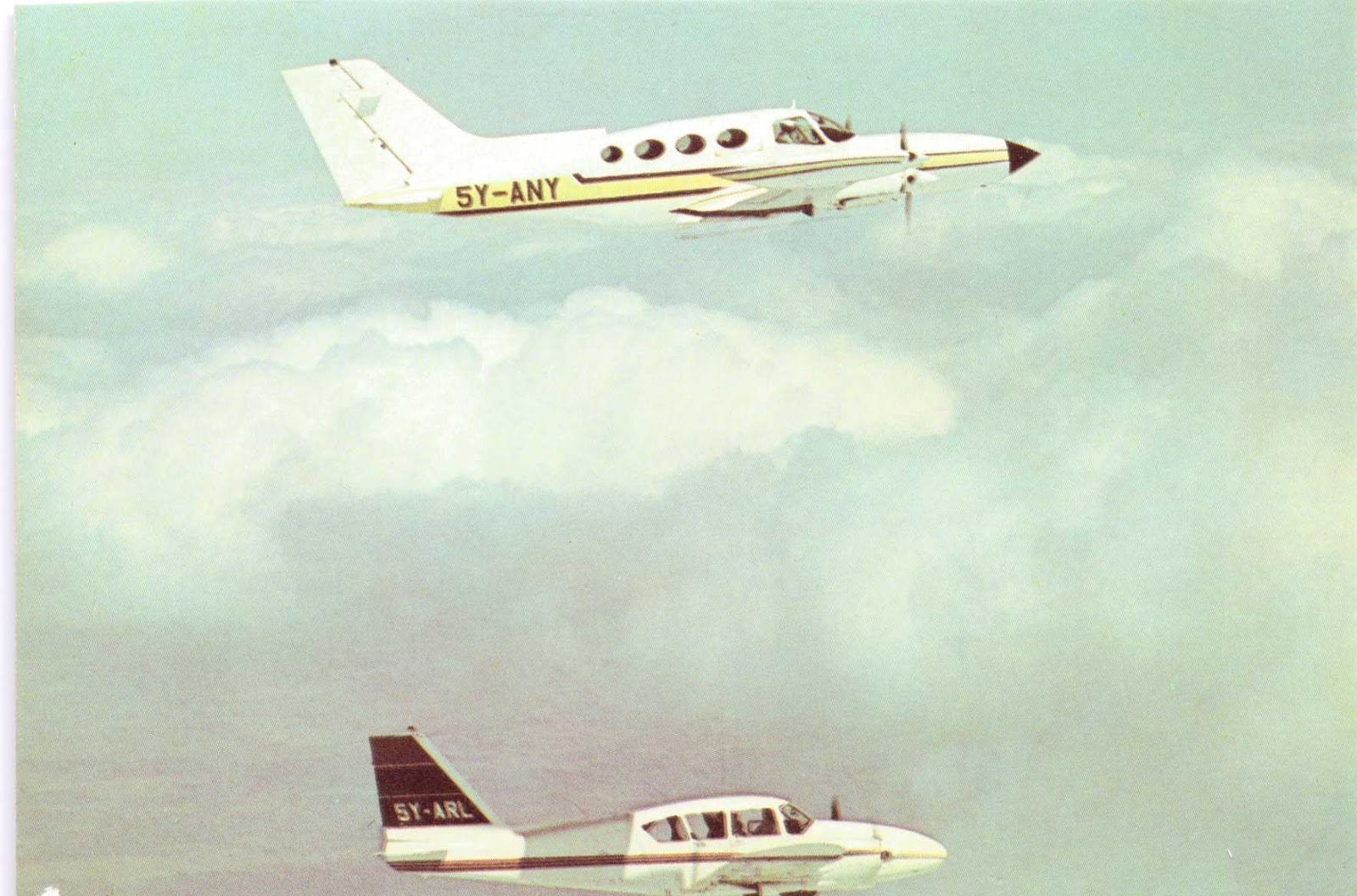 Aviation postcards and others collectibles to sell. Itens disponíveis ...