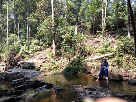 Trekking di Dam Muka Kuning/ Air Terjun, Batam | Jalan-jalan dengan Rina