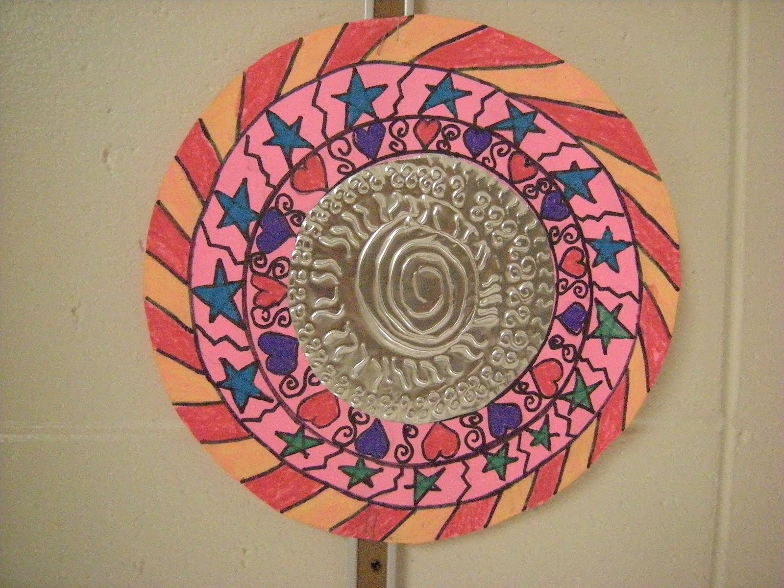 WHAT'S HAPPENING IN THE ART ROOM??: 3rd Grade Mexican Folk Art Mirrors