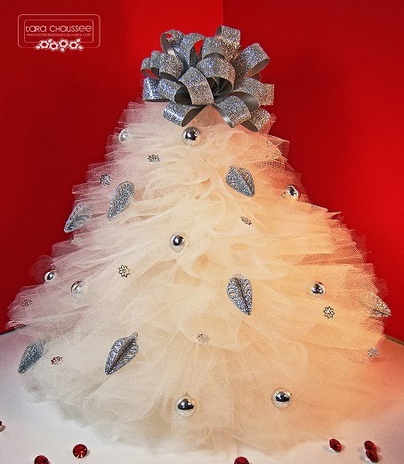 Secretbees Studio: Awash in Tulle....