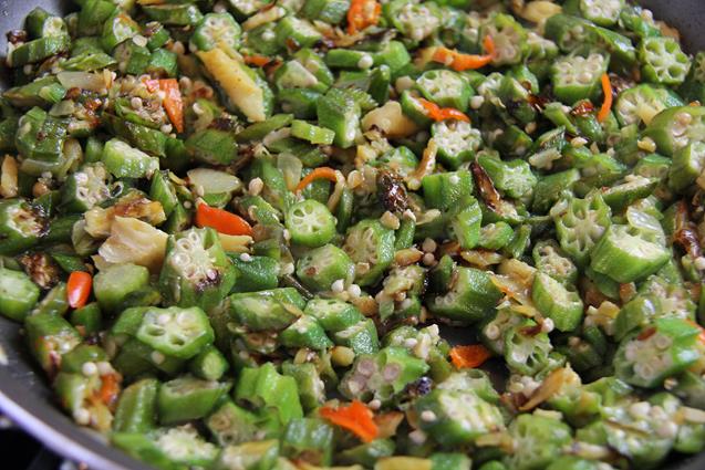 How to Grow Ochro in Your Veggie Garden ~ FRUGAL FARMING! Surviving ...