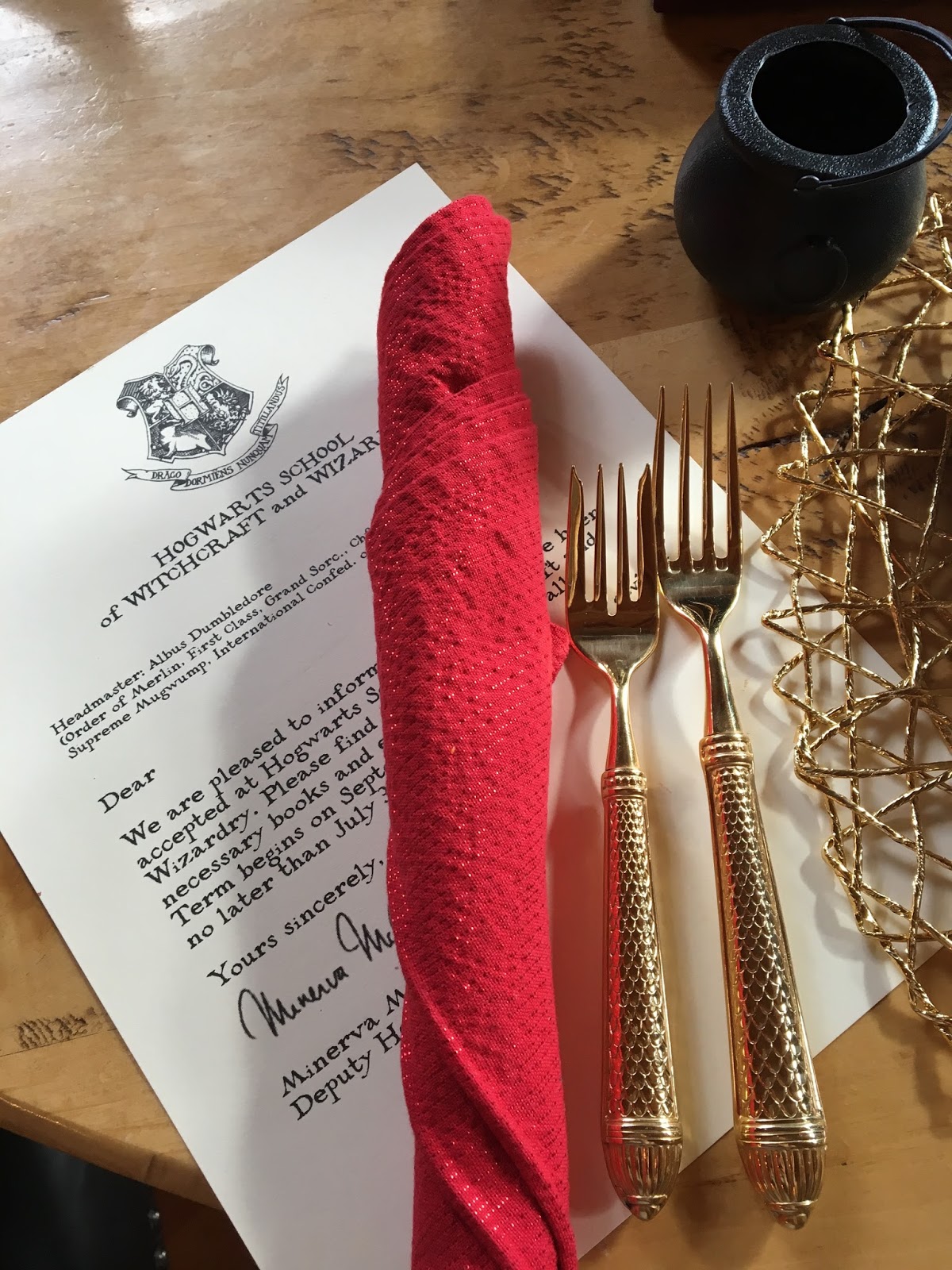 Hogwarts Feast Table - Harry Potter California - Purple Chocolat Home