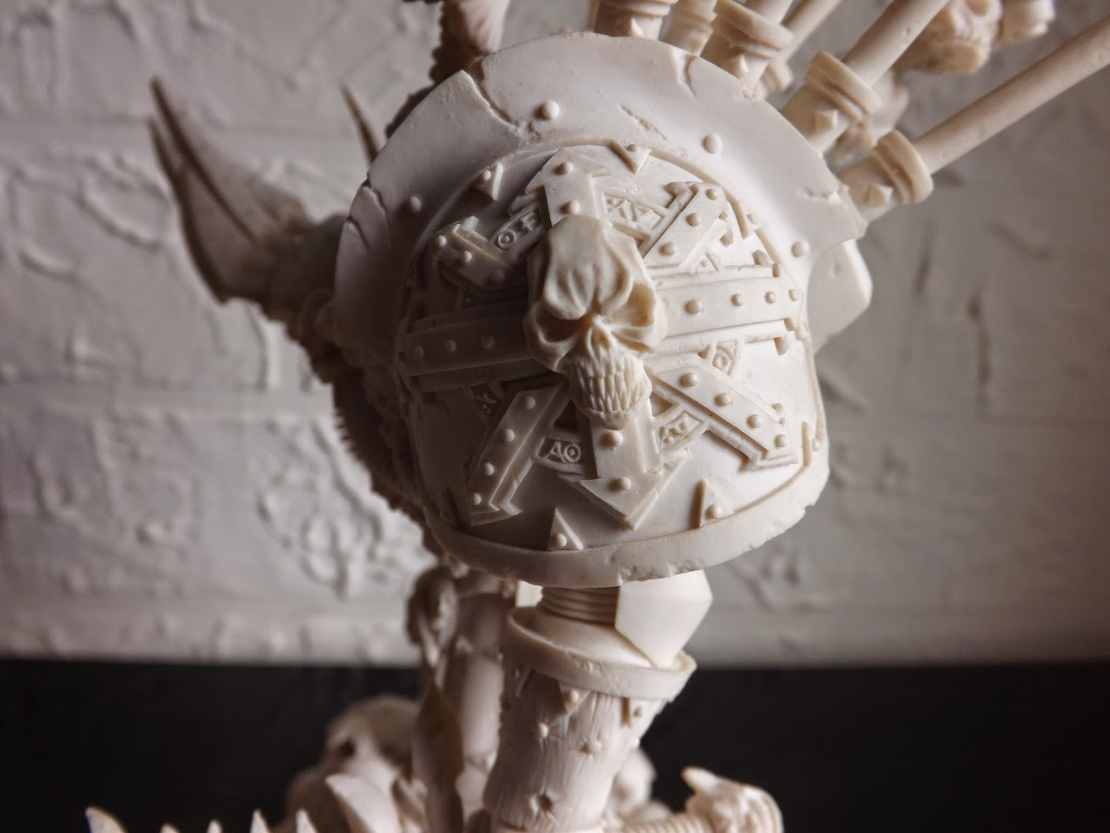 Limited Edition Warhammer models: Busts and Statue - Abaddon the ...