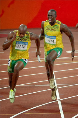 TRY HARD: Atletismo: Carreras de relevos.