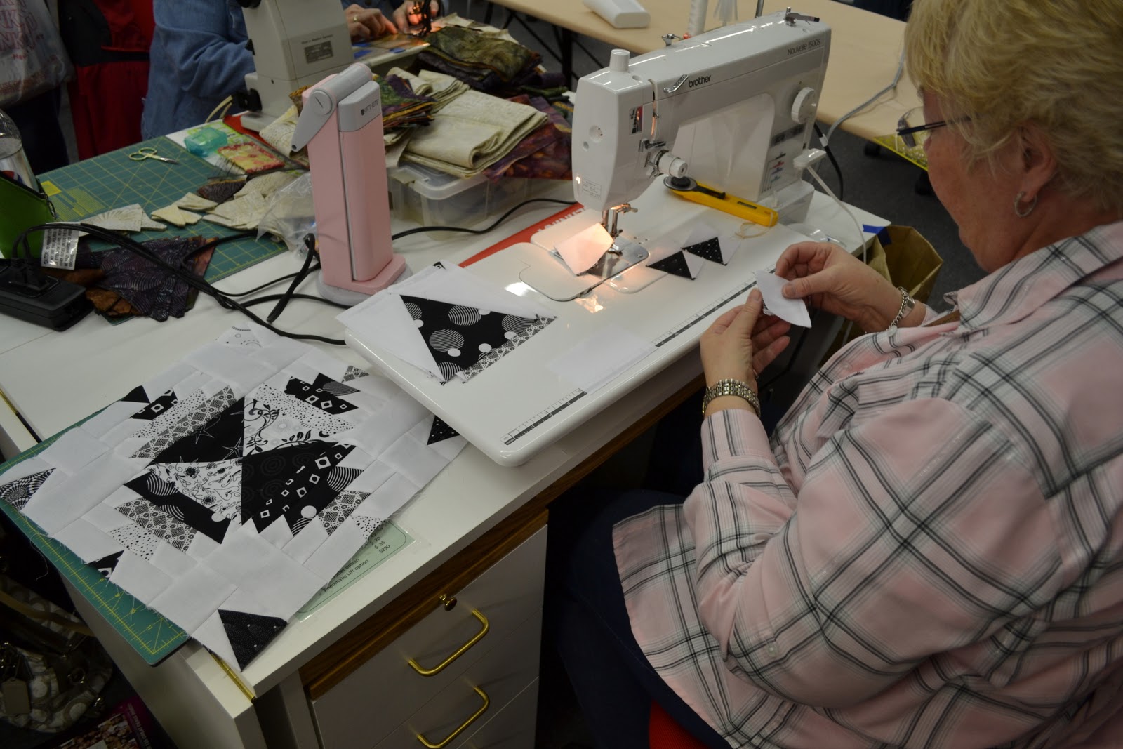 From our hutch to yours: Pineapple Nine Patch Class: Part 2