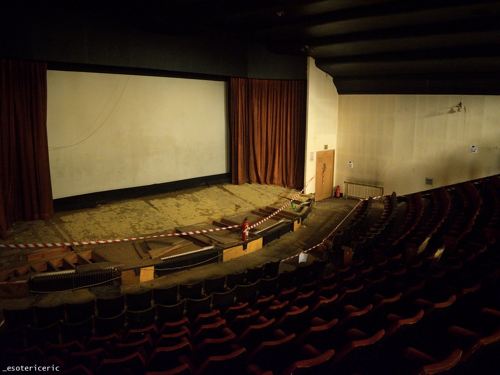 Esoteric Eric: In Accordance with Ordinance : The Crescent Cinema ...