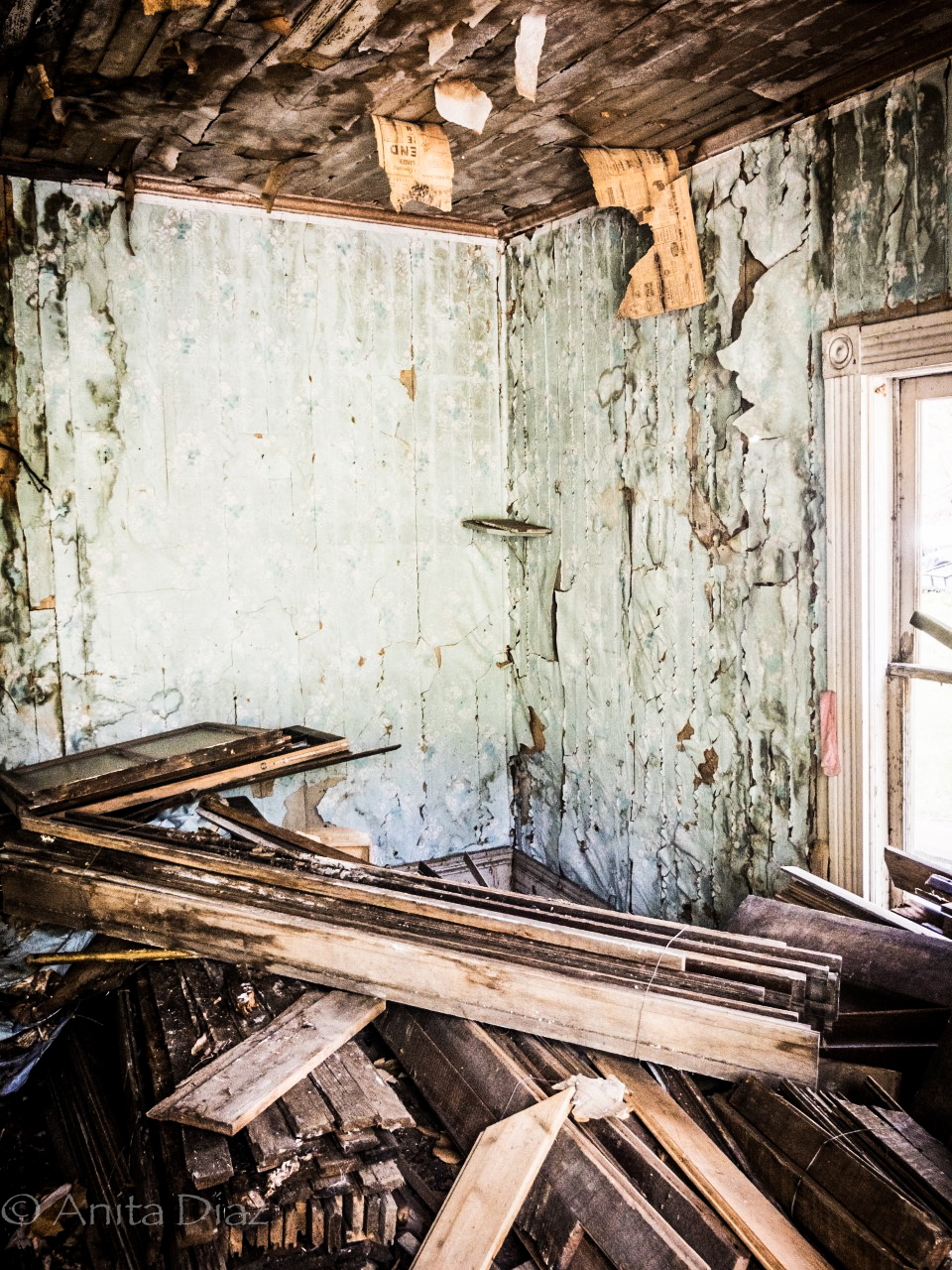 Reclaiming old trim - Whispering Pines Homestead