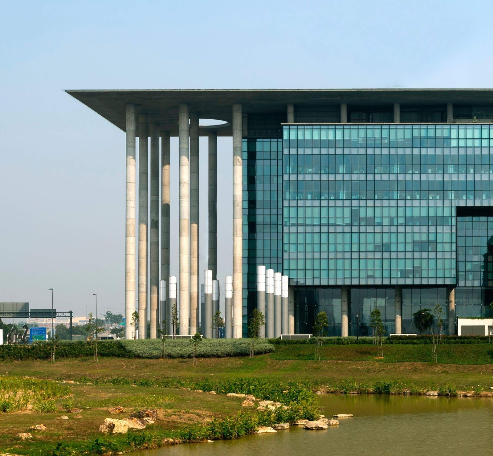 SP Setia Headquarter by Shatotto