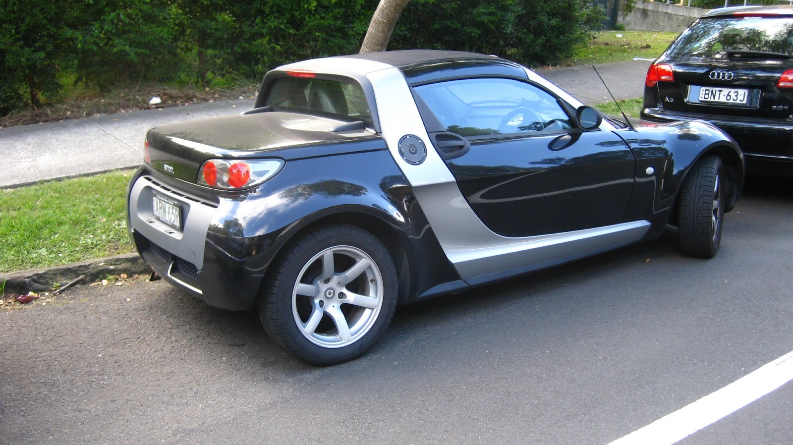 Aussie Old Parked Cars: 2004 Smart Roadster