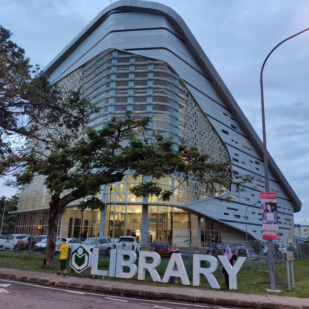 Mari Membaca di Perpustakaan Tanjung Aru, Kota Kinabalu, Sabah