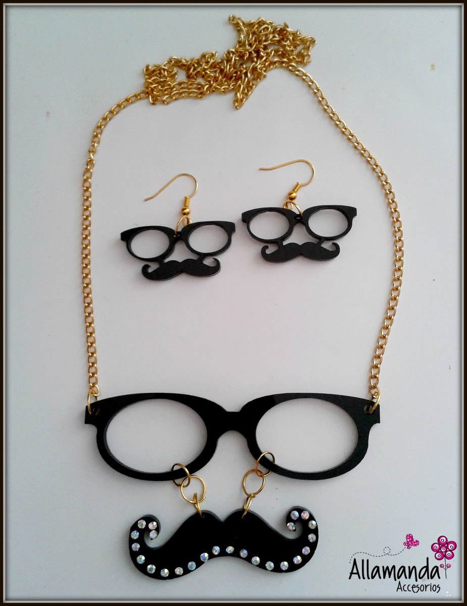 Pretty Girls: LOS MOSTACHOS