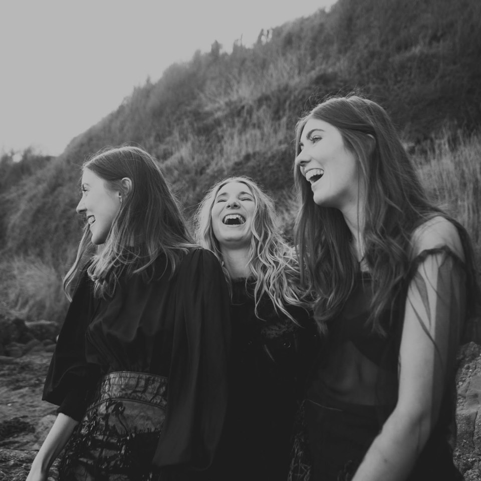 WILDWOOD KIN – ALBUM REVIEW