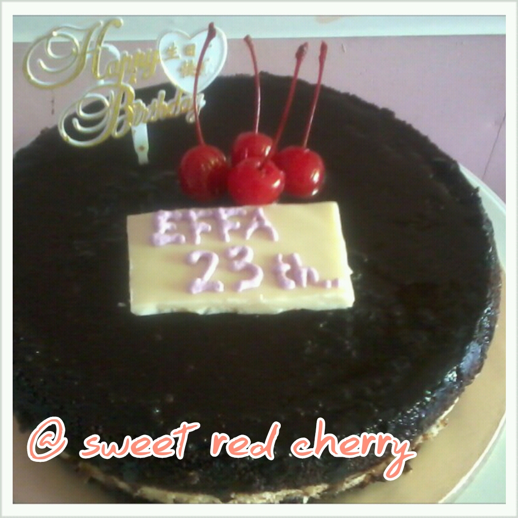 Sweet red cherry: KEK BIRTHDAY: KEK LAPIS KUKUS CREAM CHEESE