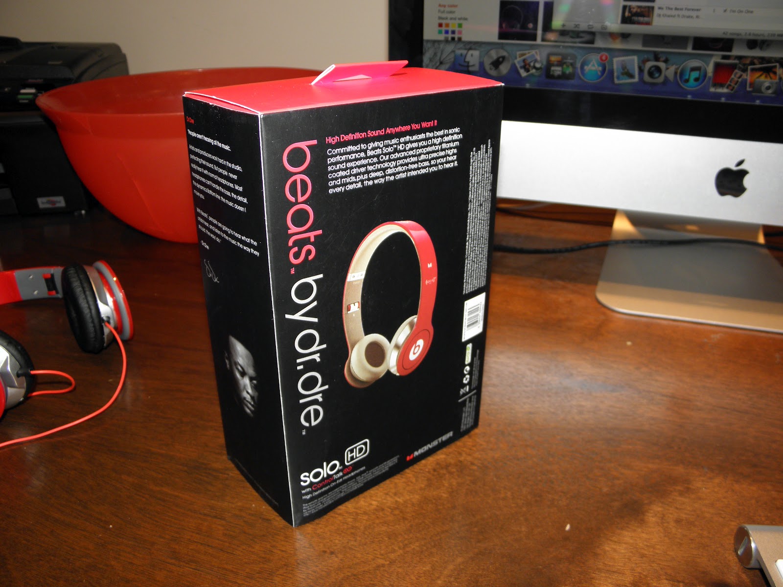 Buy it like a BOSS: Beats by Dr.Dre Solo HD replica (red)