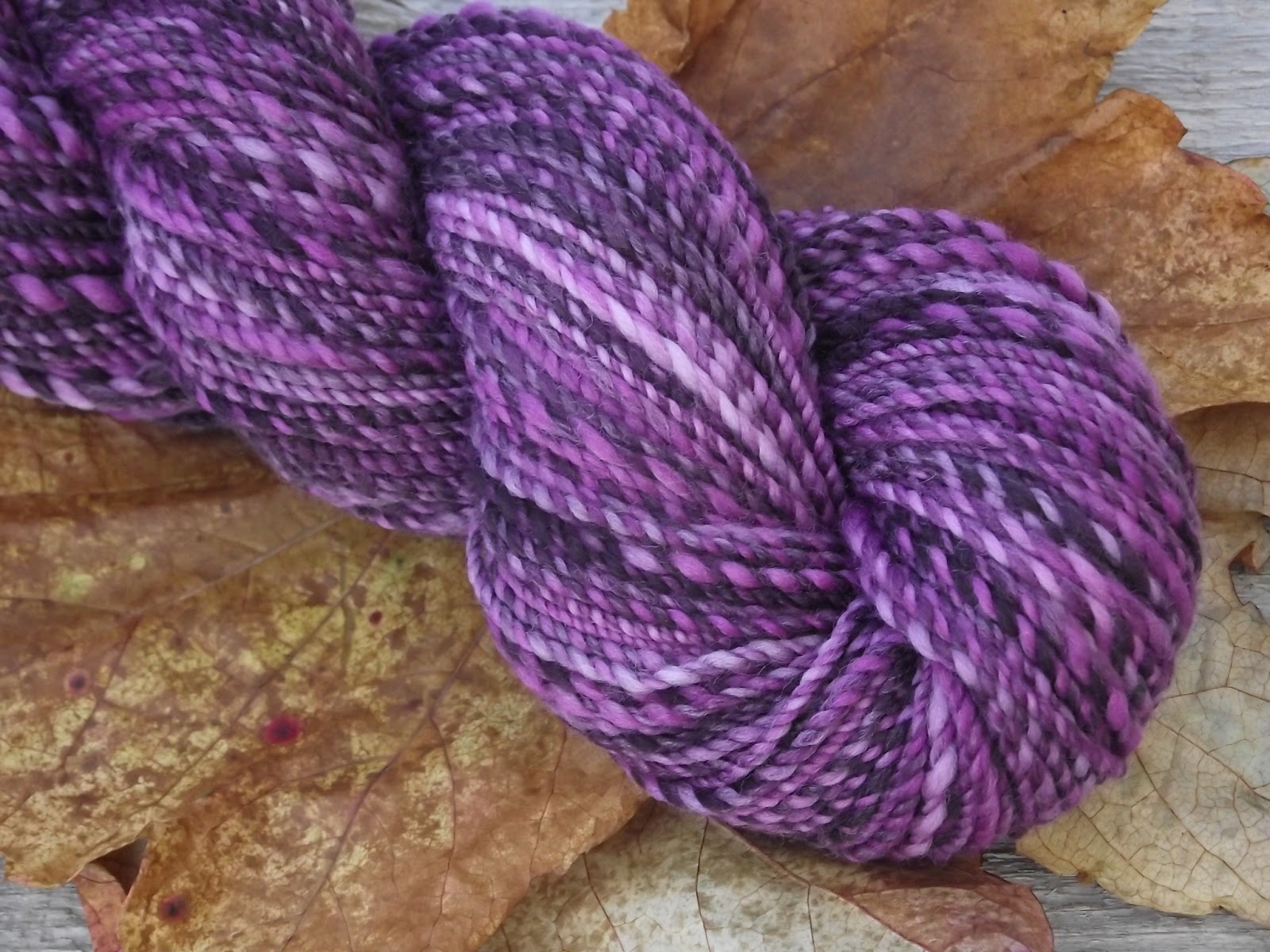 wolle-garn-und-fadenzauber: VIOLETT MELANGE