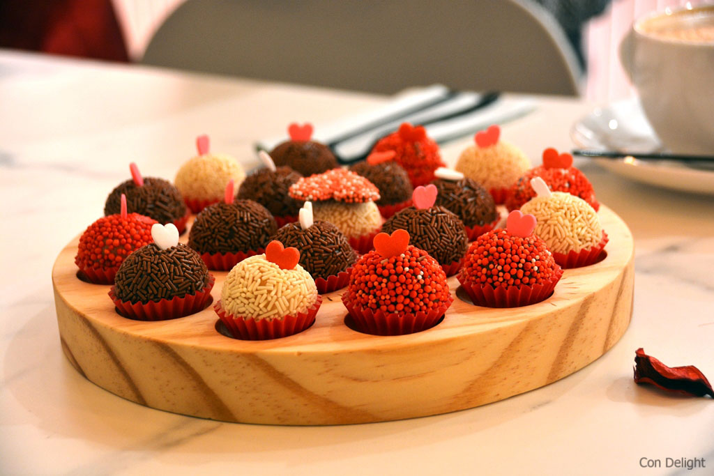 Con DeLight עם תענוג - אוכל, טיולים ועוד: Brigaderia - The first ...