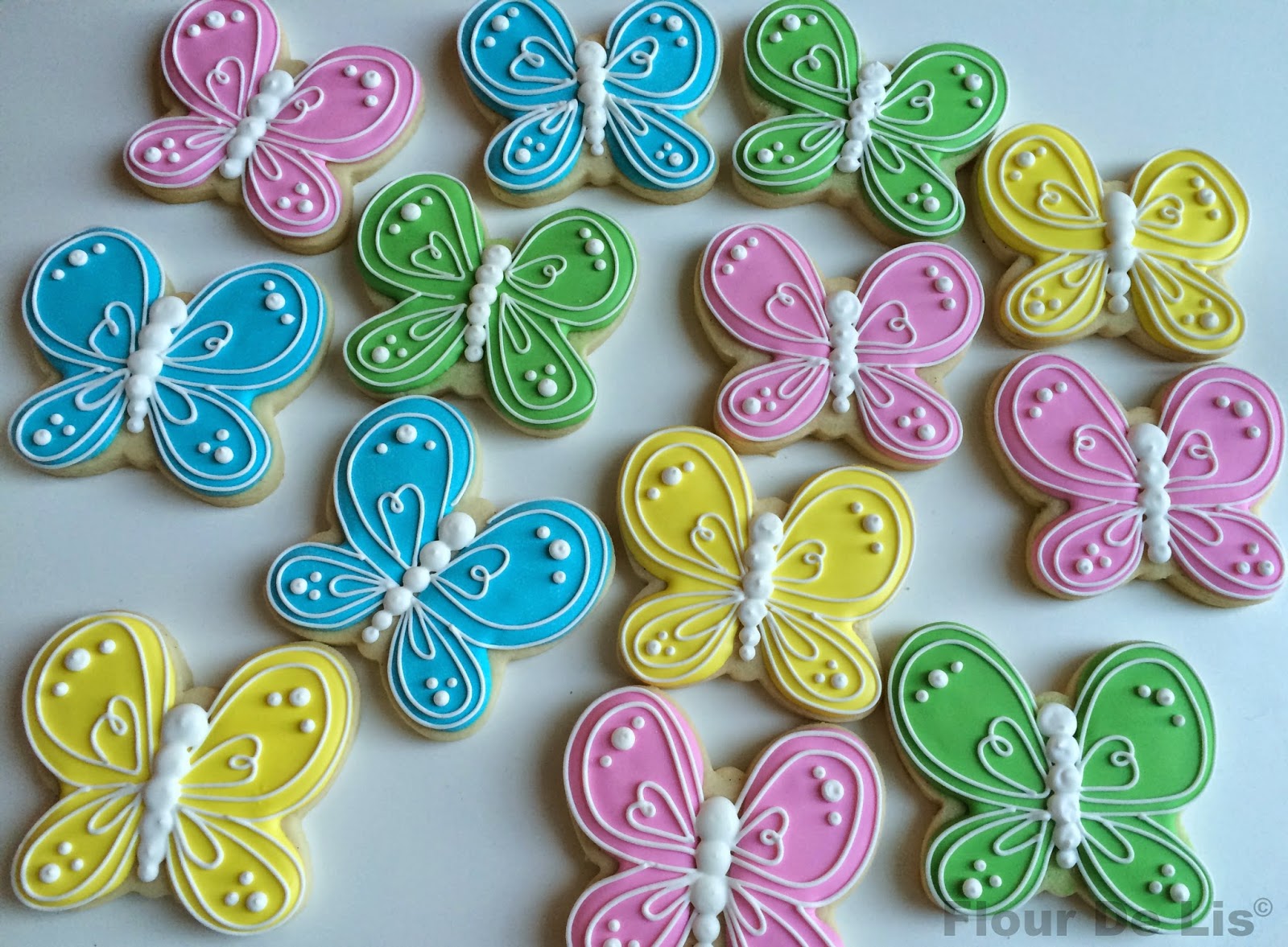 Flour De Lis: Vanilla Bean Cutout Cookies (Updated Recipe)