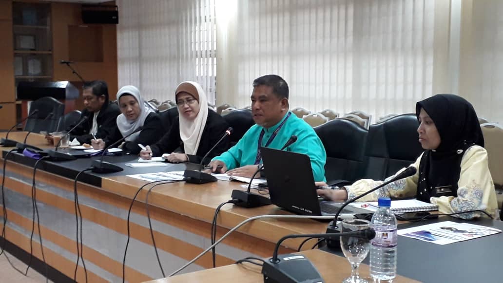 Kunjungan Hormat Ke Pejabat Dekan Fakulti Undang Undang Perpustakaan Uitm