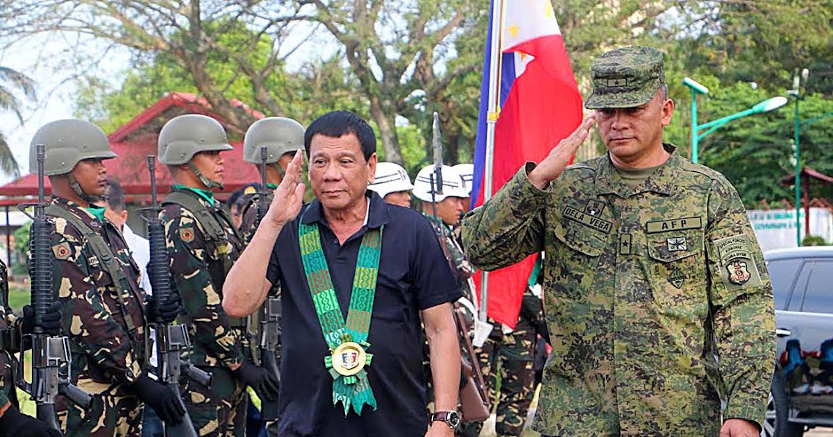 The Redline News: President Duterte visits 6ID to award wounded soldiers