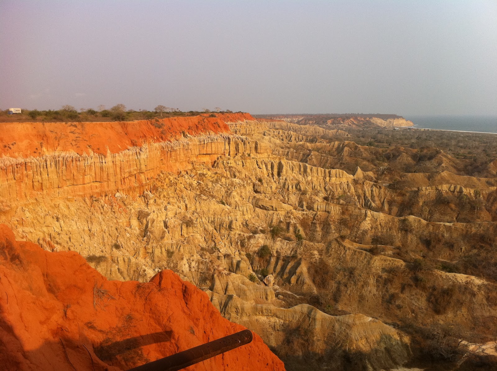 Les Riou en Angola: Miradouro da Lua