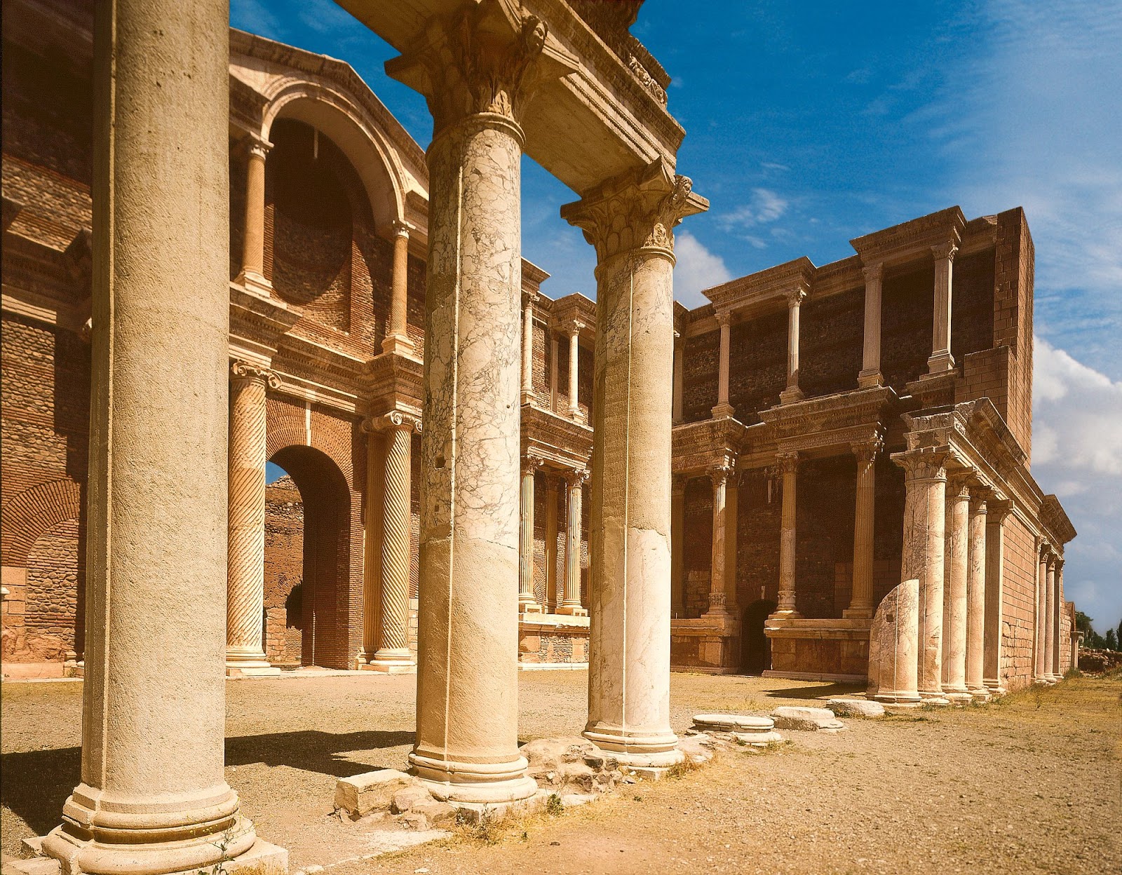 Sit tibi terra levis: National Geographic:Creso de Lidia