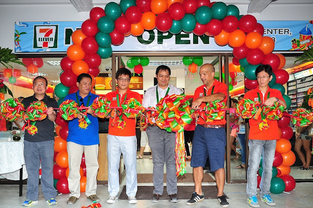 7-Eleven first store in Boracay now open! - Erica YuB
