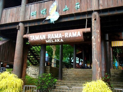 Baiduri Melaka Homestay: LOKASI MENARIK MELAKA #1: TAMAN RAMA-RAMA DAN ...
