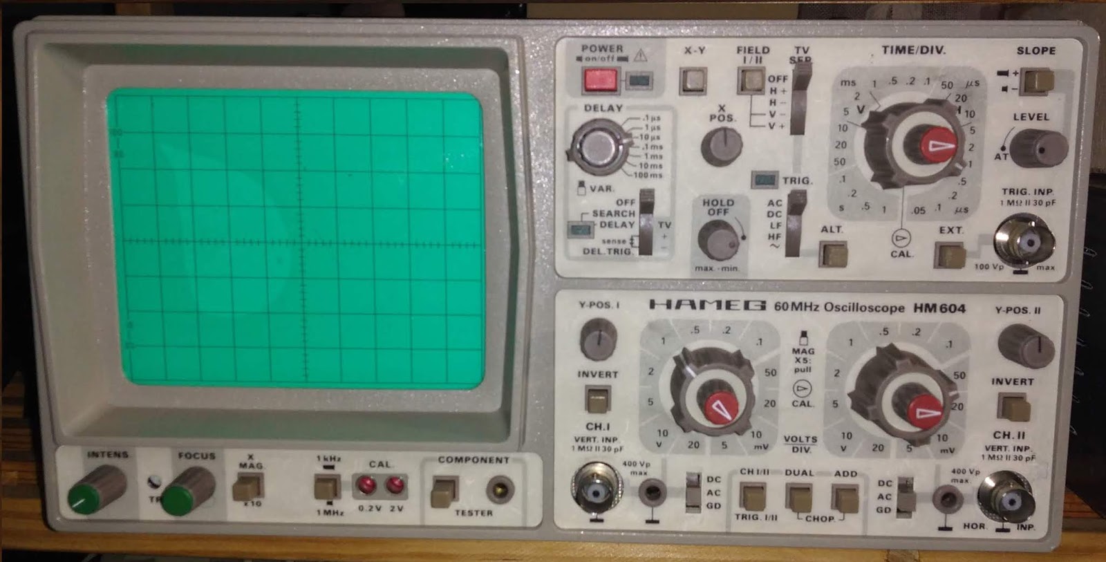 Hameg HM604 Photographs - Page 1