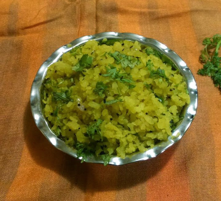 Tasty Kanda Poha, Maharashtrian Recipe ~ Cookery Atlas