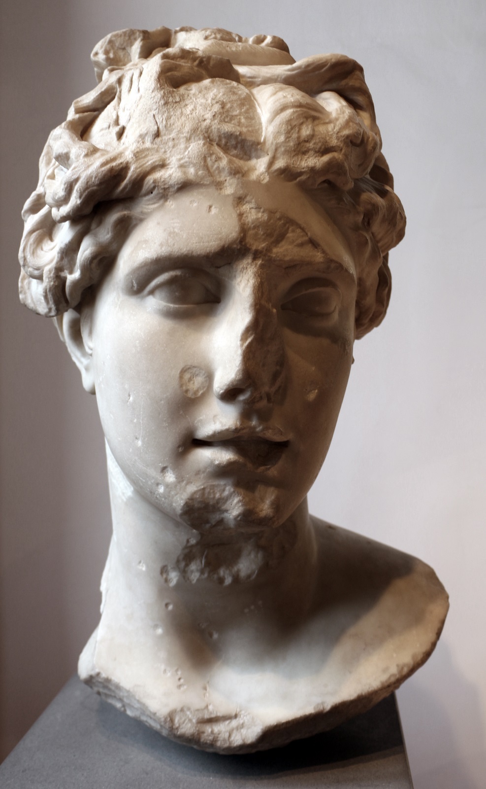 Spencer Alley: Ancient Roman Marbles Surviving in Modern Rome