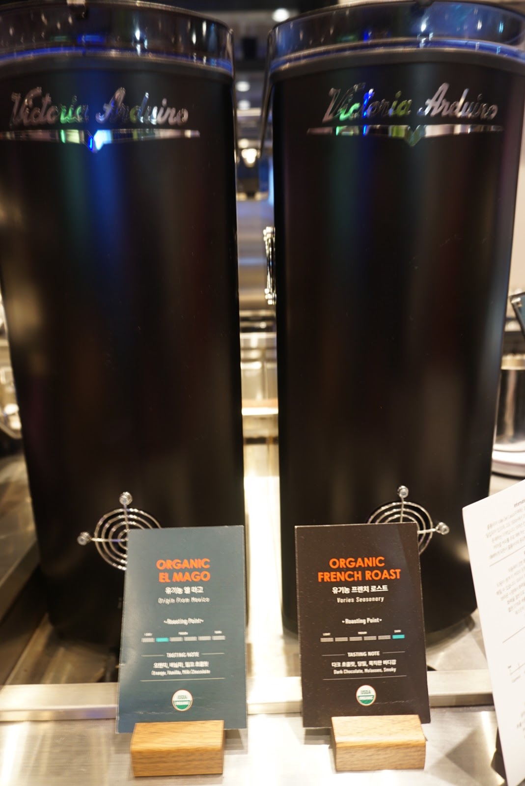 Mampir ke JYP Entertainment dan Nyantai di Soul Cup Cafe - empiechubby.com