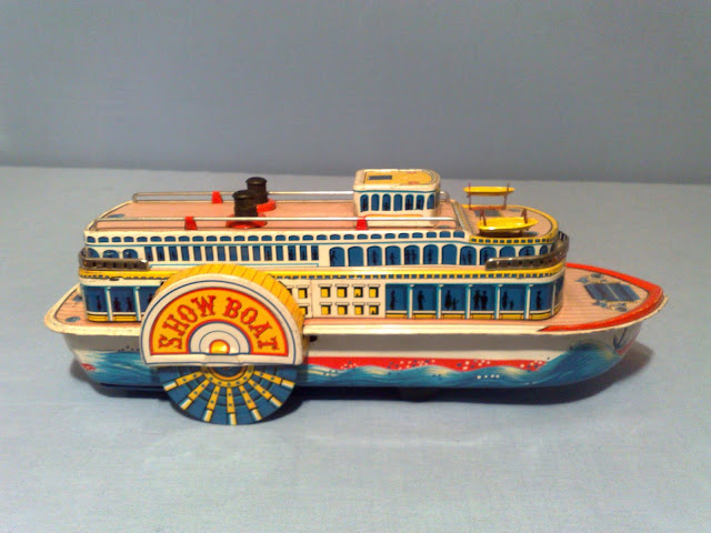 TOMS TECH TOYS: BOAT MODELS