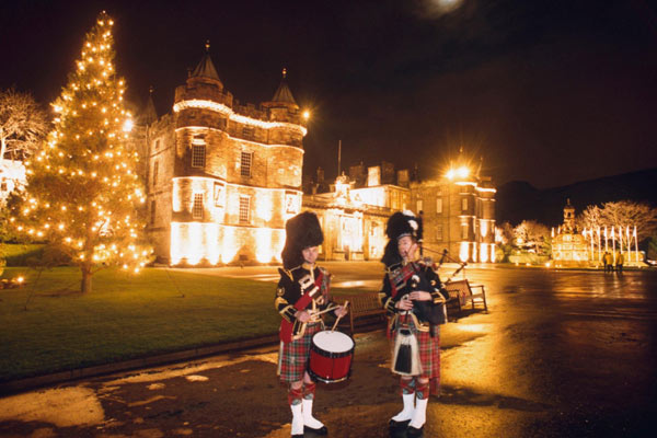 English is around you!: Christmas in Scotland