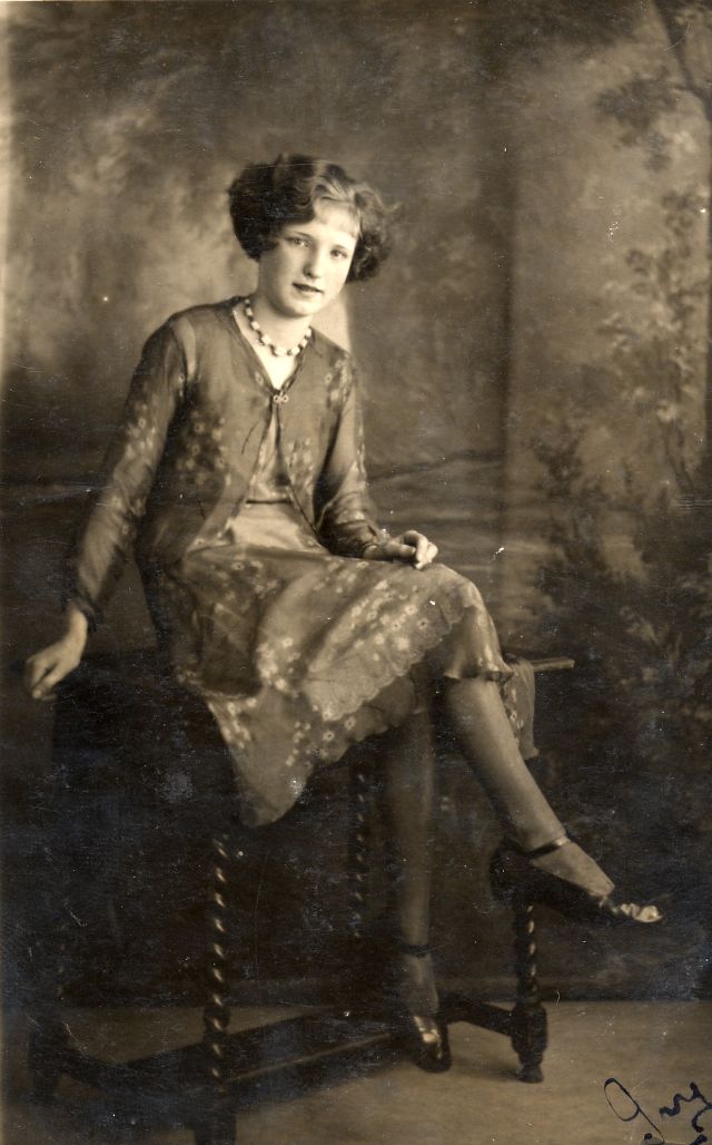 40 Fabulous Photos Defined the 1930s Women’s Hairstyles ~ Vintage Everyday