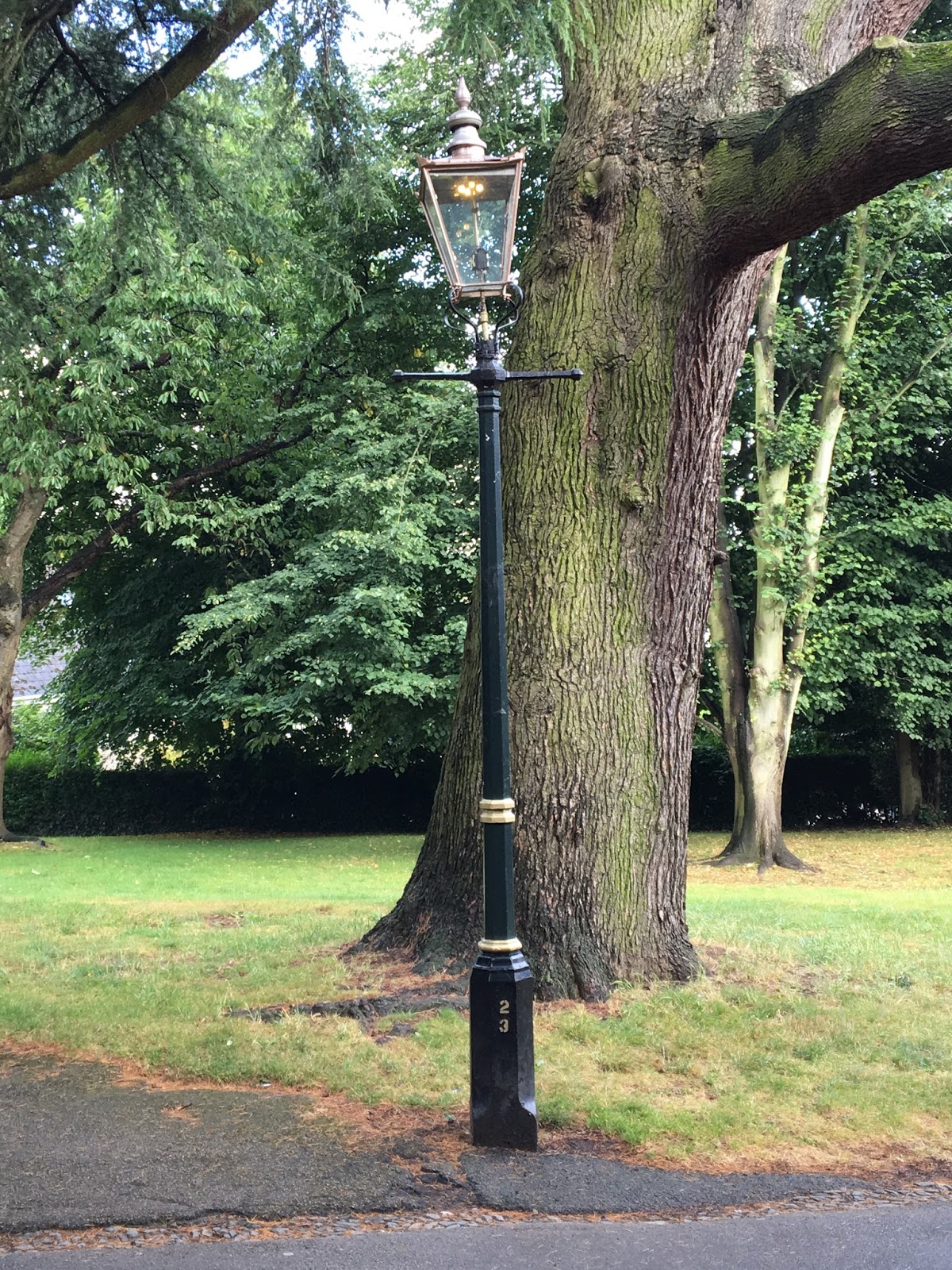 Will the Real Lamppost Please Stand Up