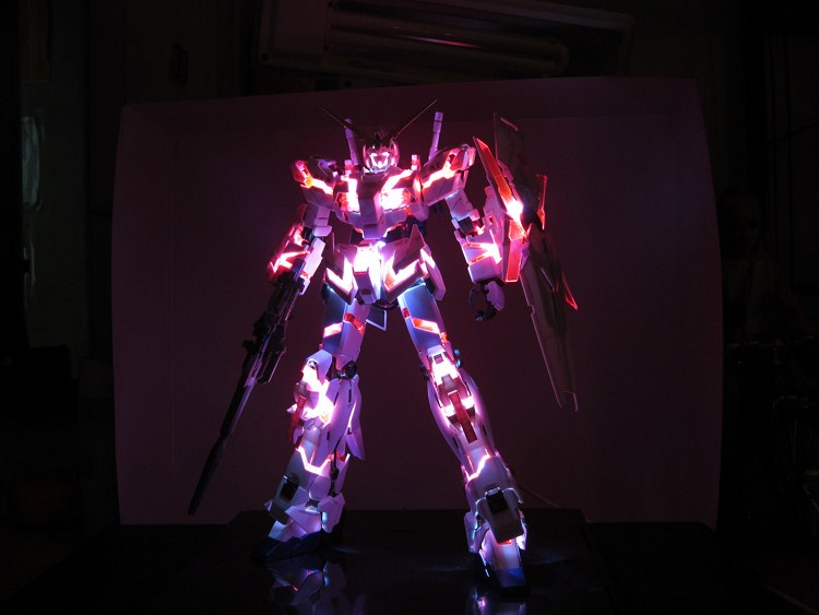GUNDAM GUY: MG 1/100 RX-0 Unicorn Gundam w/ LED Installed