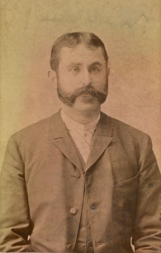 40 Cool Photos Show Unique Styles of Beards and Mustaches During ...