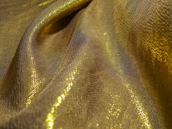 Attire's Mind: The Power of Gold