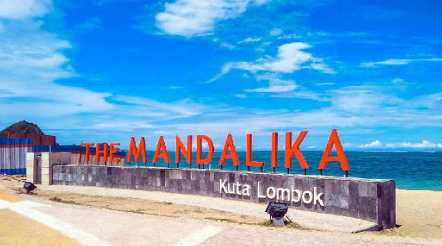 mandalika is the best place in lombok - Ngelamang