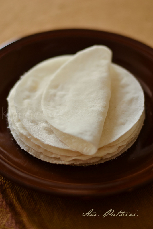 seafood.blog: Ari Pathiri | Malabar Pathiri | Rice flour-flat bread