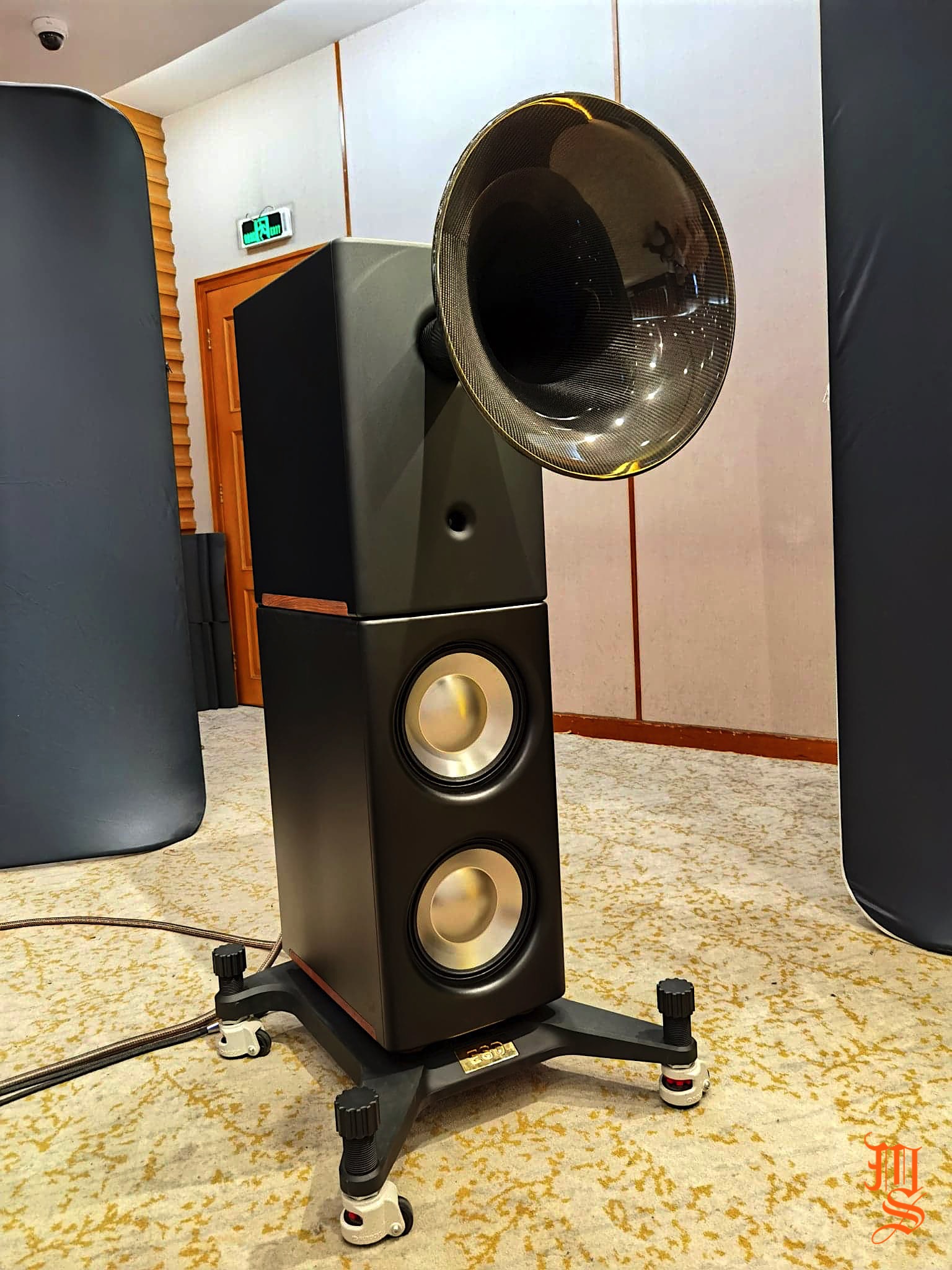 HIGH-END AUDIO EXOTICS – M & S | Ultimate High-Fidelity