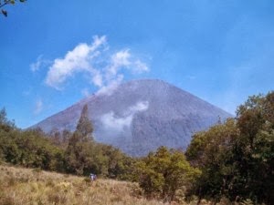 indonesian mountains: MOUNTAIN CLIMBING SEMERU