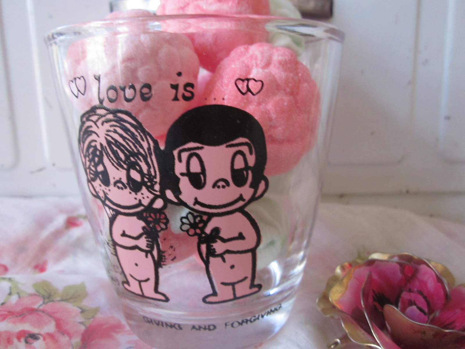 The Tin Can Cottage Vintage Love Isglasses